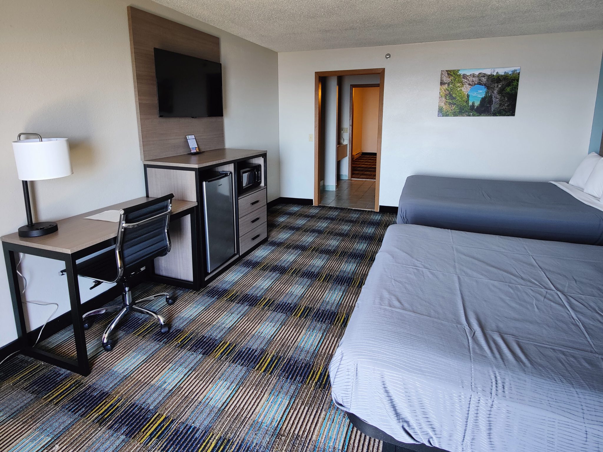 Queen, King, Whirlpool, 2 or 3 Room Suites and Handicap Accessible Rooms