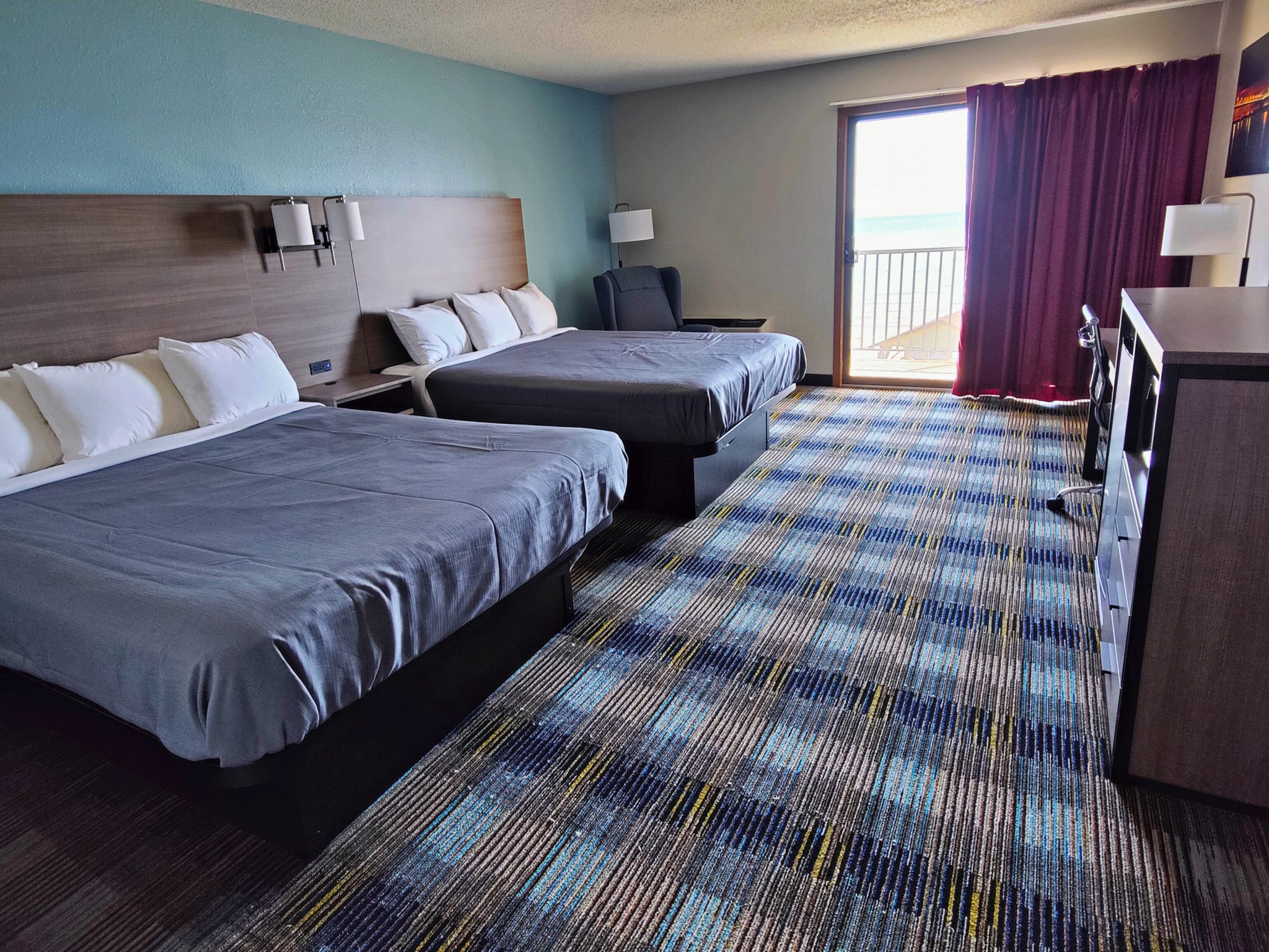 Queen, King, Whirlpool, 2 or 3 Room Suites and Handicap Accessible Rooms