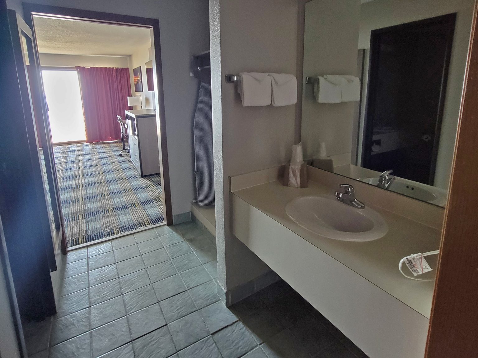Queen, King, Whirlpool, 2 or 3 Room Suites and Handicap Accessible Rooms