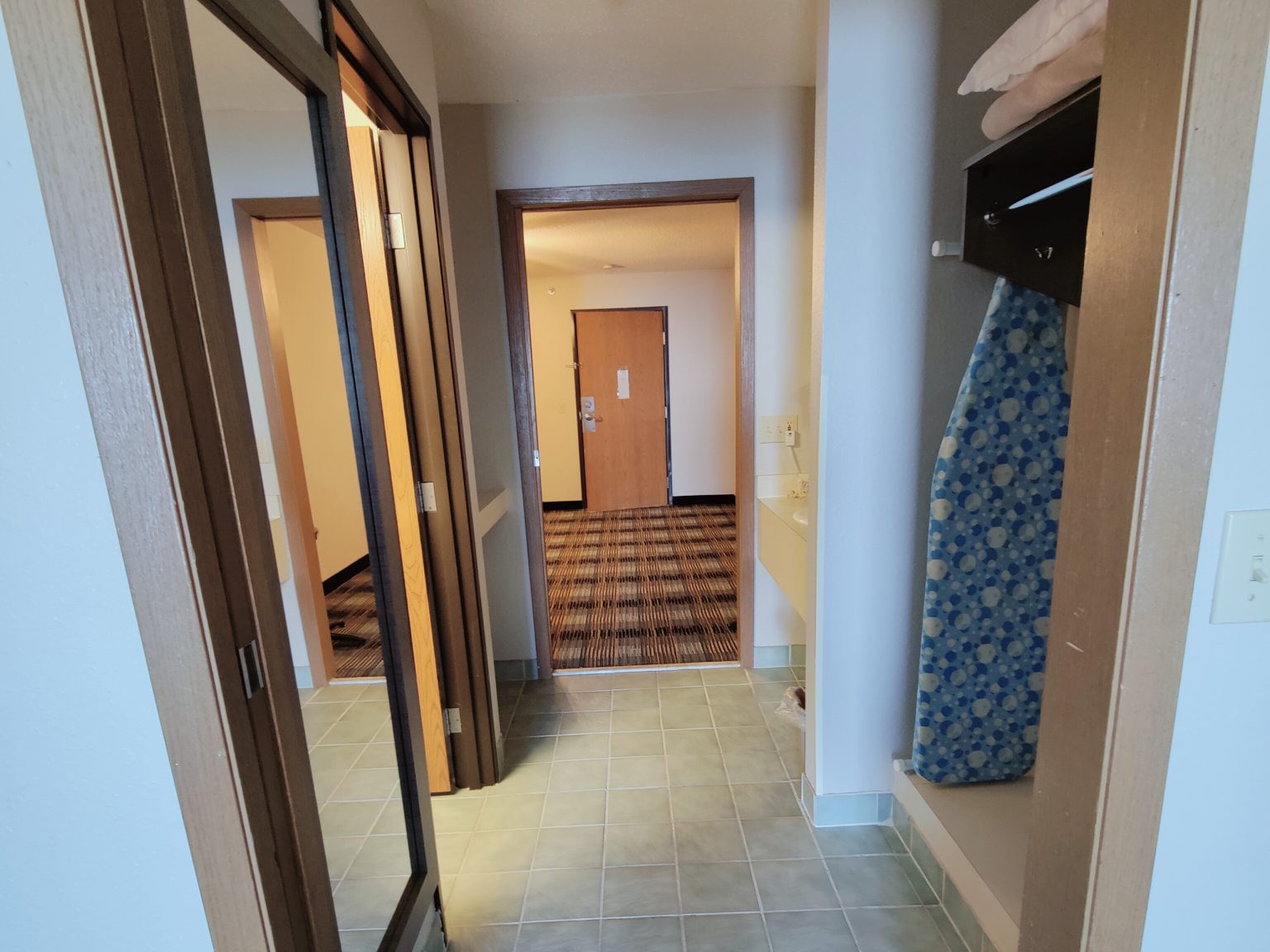 Queen, King, Whirlpool, 2 or 3 Room Suites and Handicap Accessible Rooms