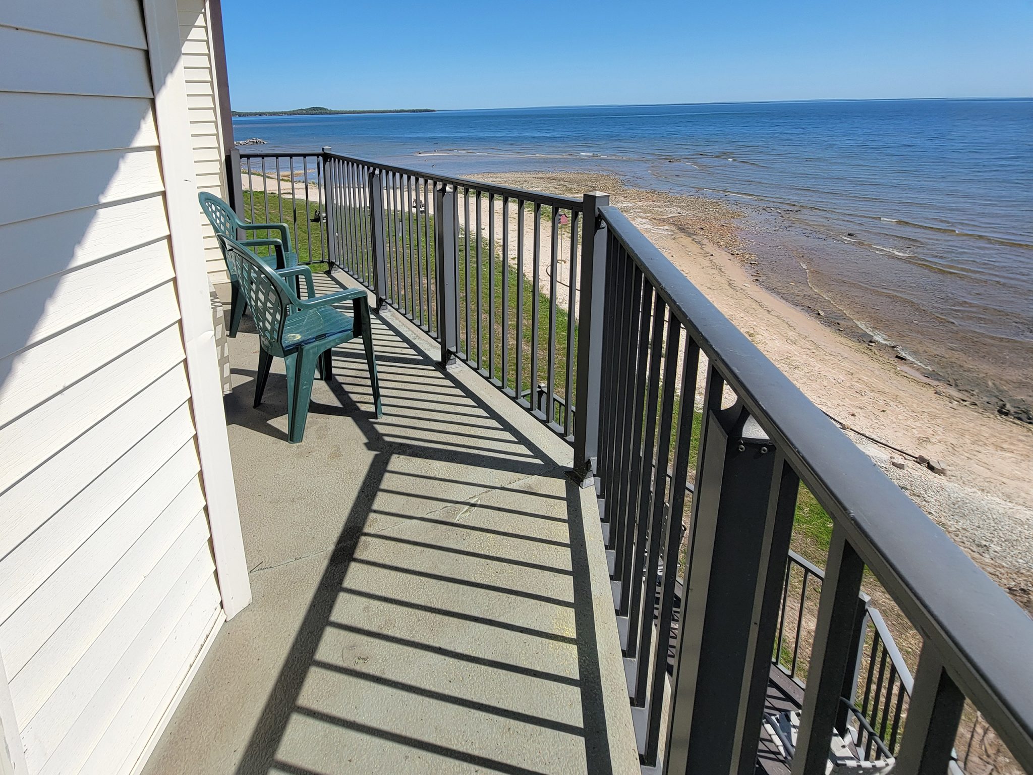 Queen, King, Whirlpool, 2 or 3 Room Suites and Handicap Accessible Rooms