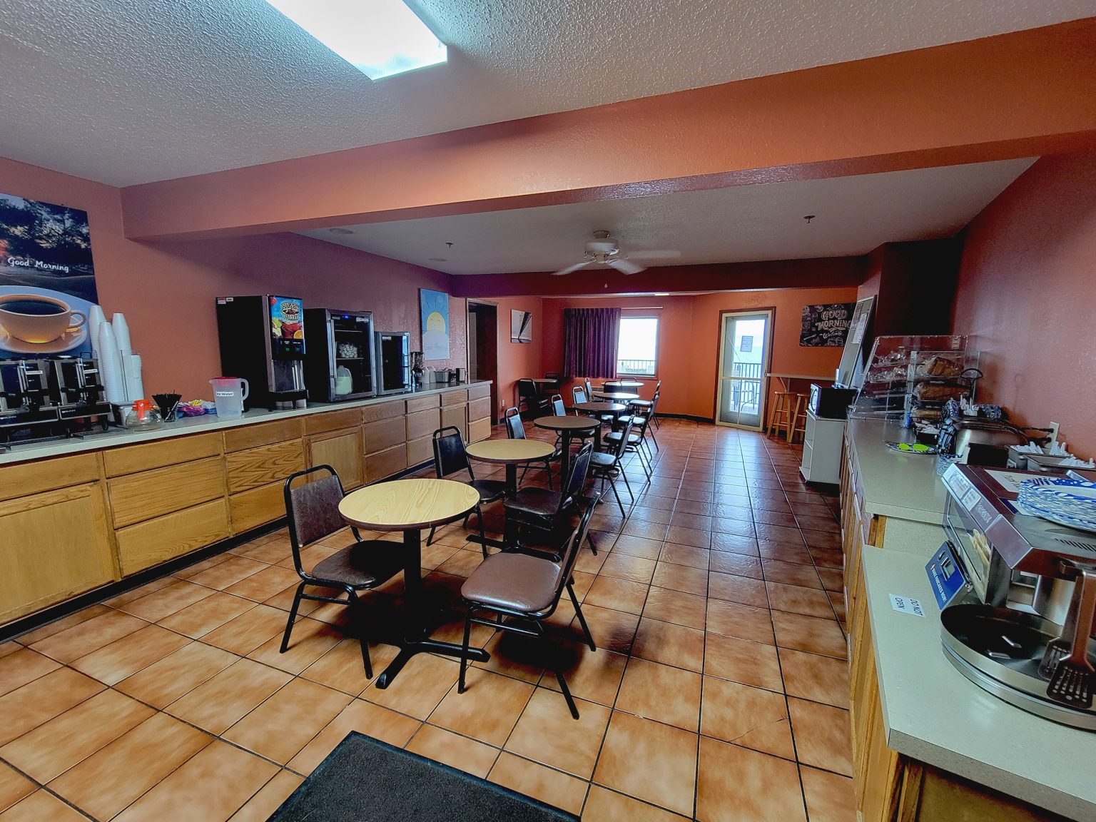 Bavarian Haus Lakefront Inn - St. Ignace, Michigan Hotel